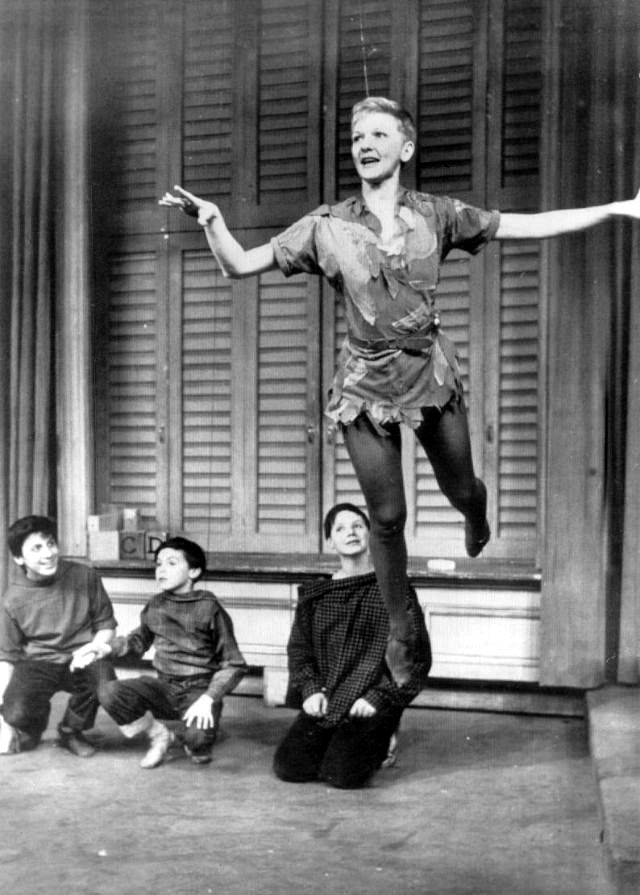 20 Fascinating Vintage Photographs of Mary Martin as Peter Pan ...