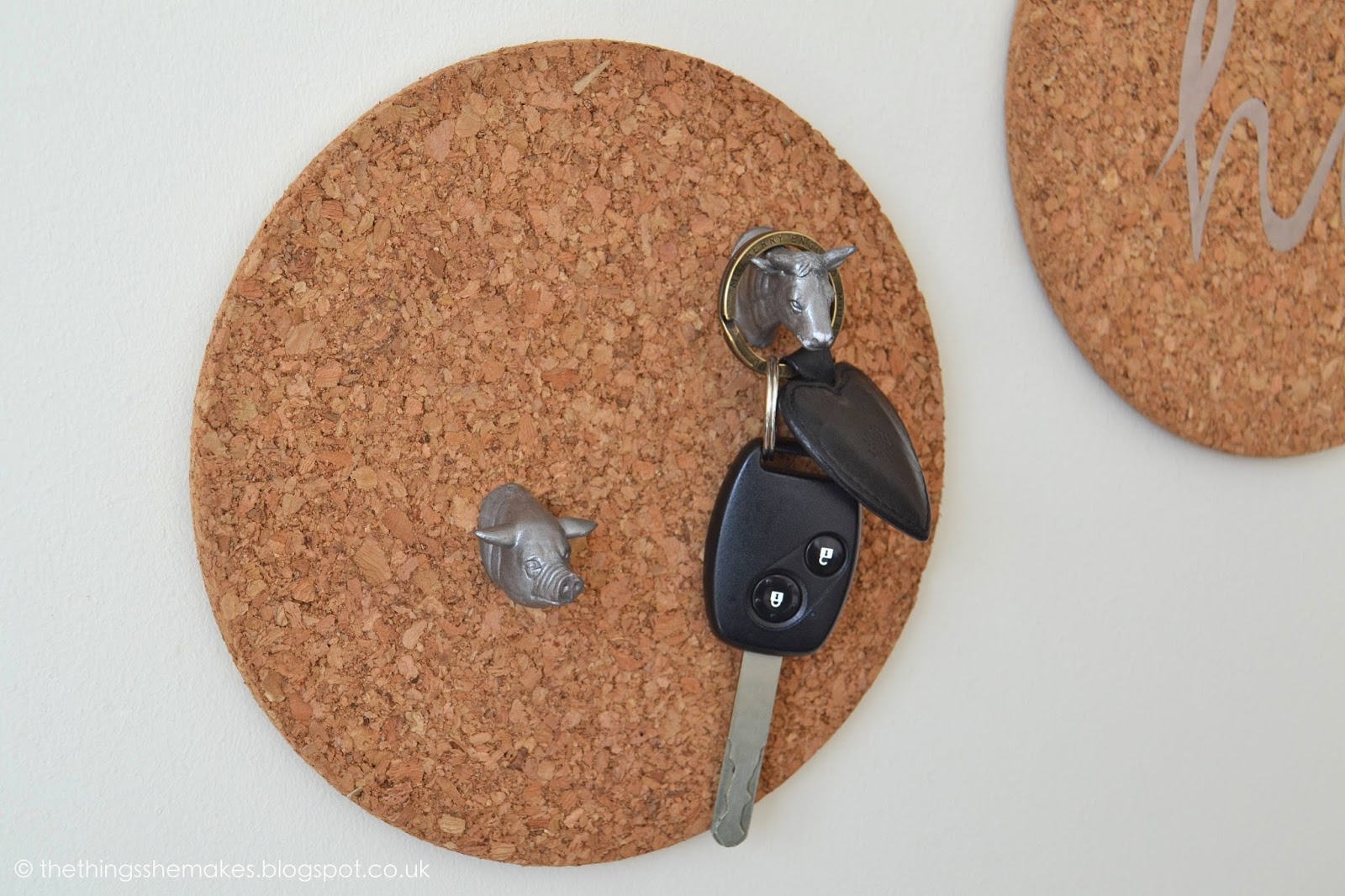 How to Make Mini Pinboards | The Things She Makes