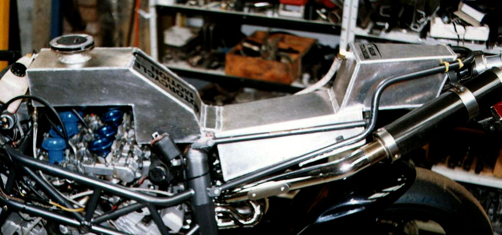 OddBike: Drysdale V8 - Homebrew Aussie Eight