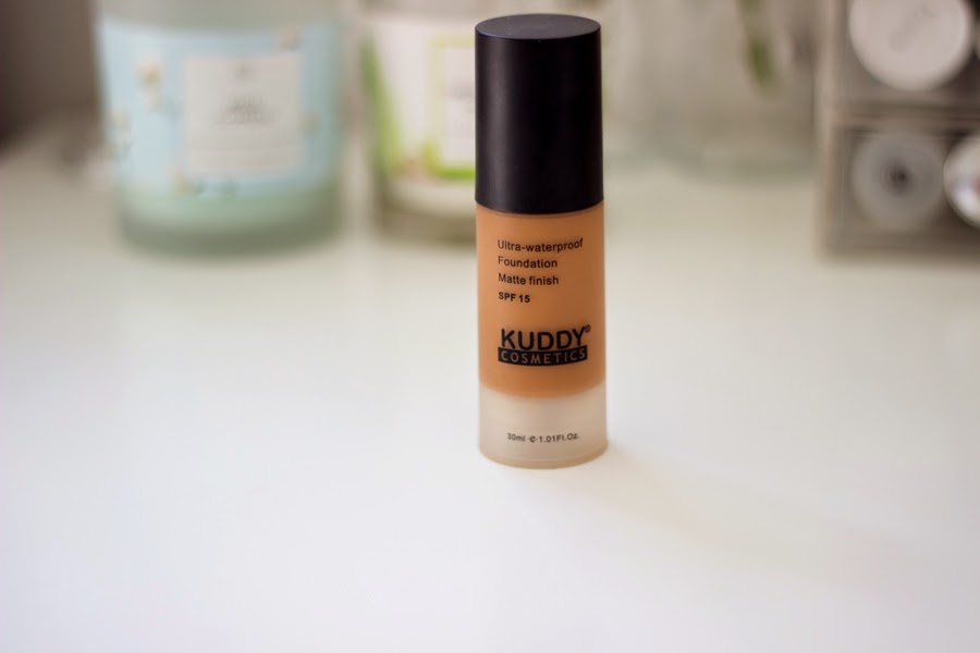 FashStyleLiv: Kuddy Cosmetics Ultra Waterproof Matte Foundation Review