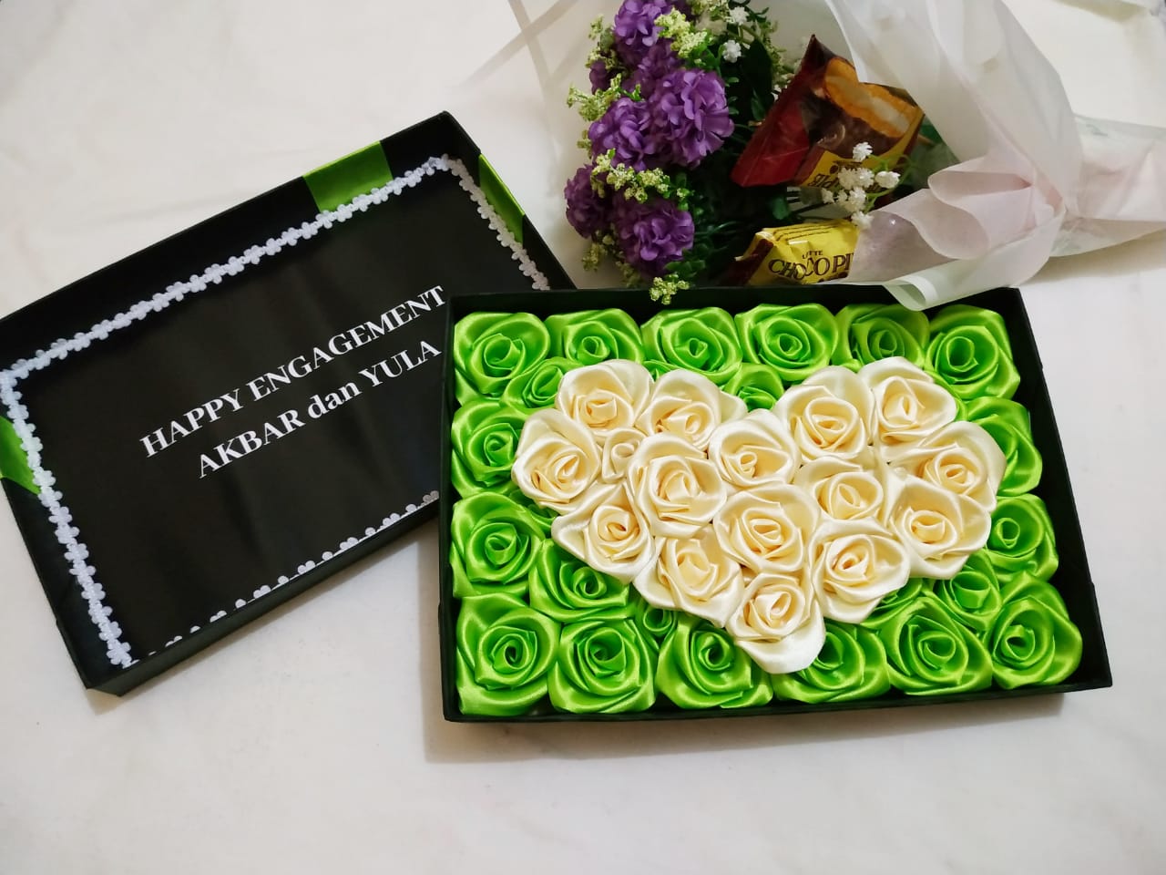 Bunga Wisuda Tangerang I Bunga Box FF30 - Jual bunga handmade