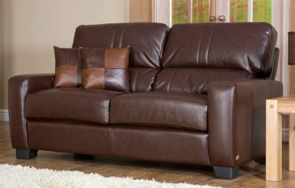 The remaining old sofas have gone.... leather! - Ashcombe Cottages