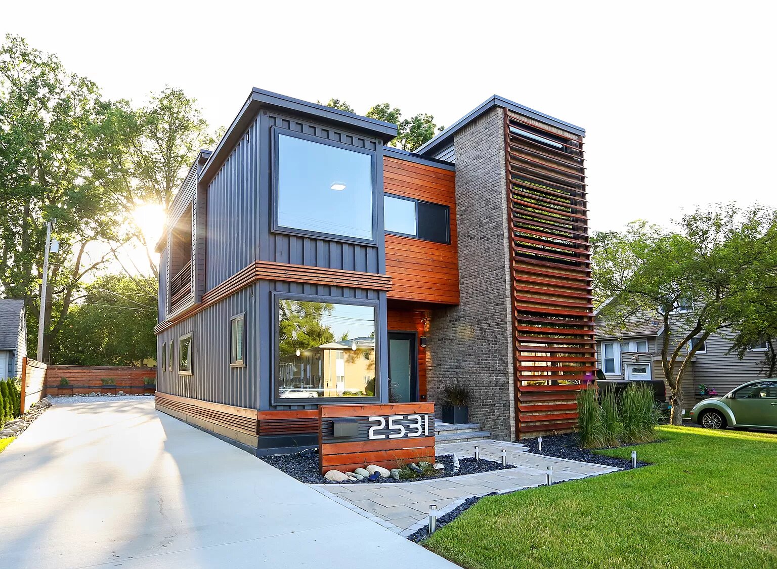Shipping Container Homes Buildings Luxury Shipping Container House shipping-container-homes-buildings-luxury-shipping-container-house