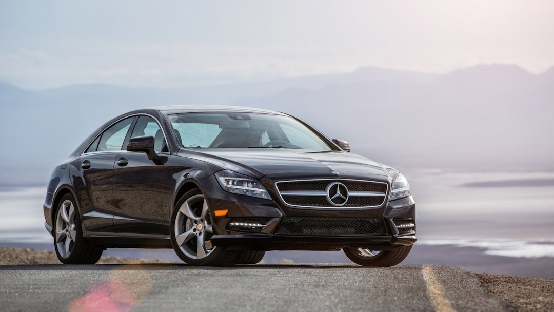 2013 Mercedes Benz CLS550 Wallpaper