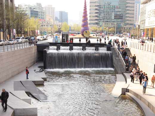 Sungai Cheonggyecheon, Sungai Indah yang Dulunya Kumuh - Warta Unik ...