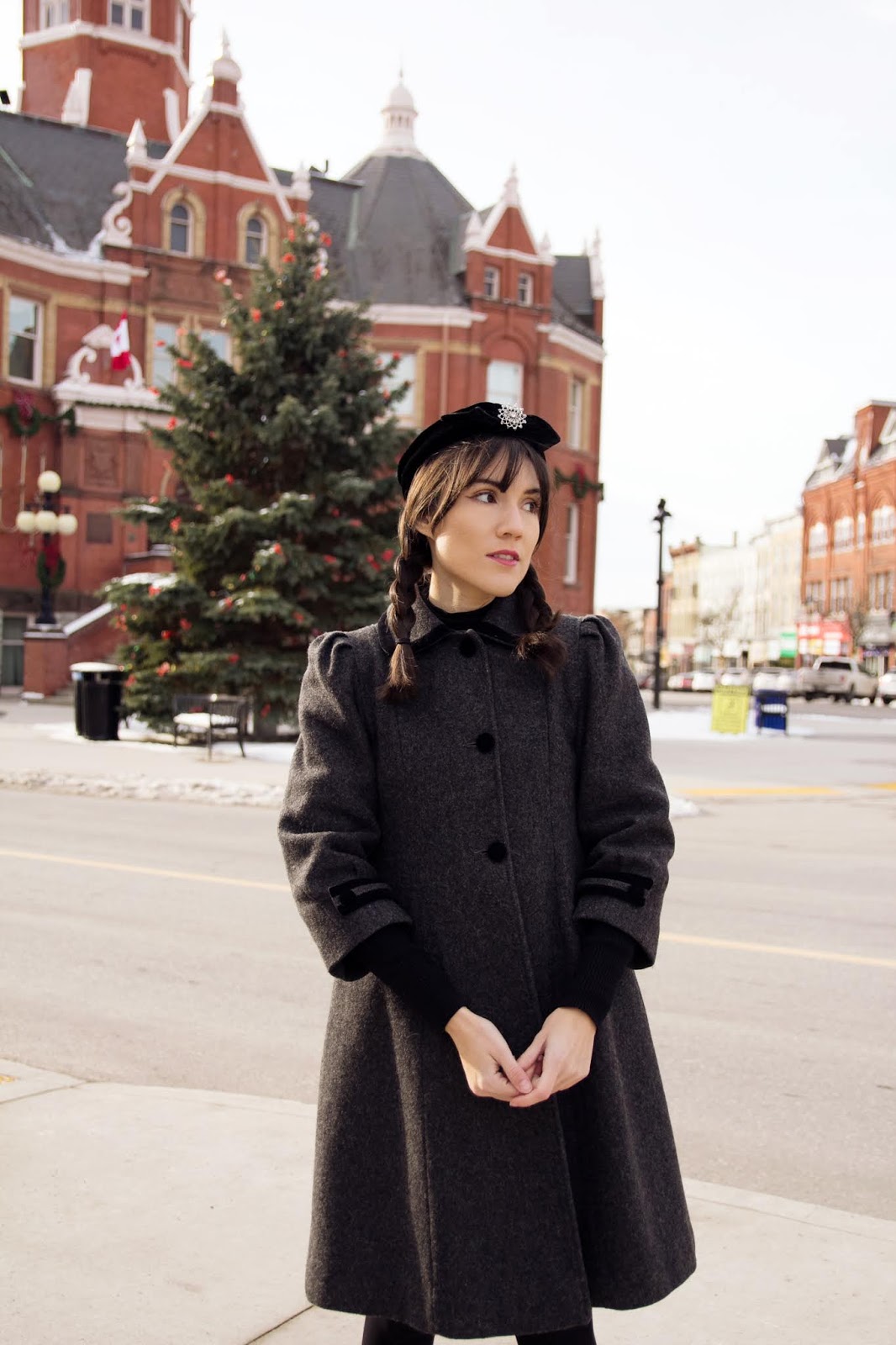 Grey Bow Coat | Carolina Pinglo