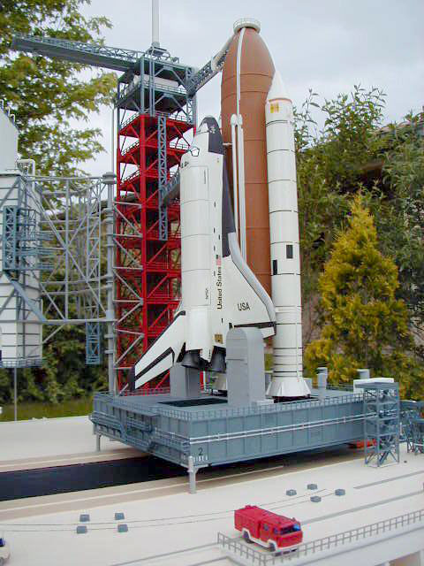 SUPER-DETAILED SPACE SHUTTLE LAUNCH TOWER ~ Megamag 2