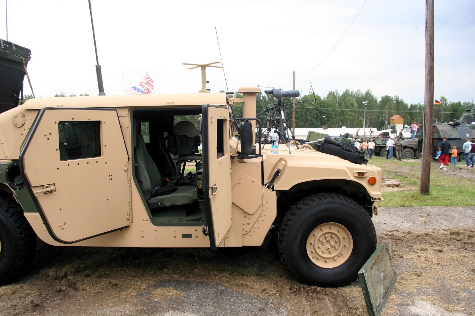 MODELISMO EM ESCALA E AFINS: M1145 FAC HMMWV