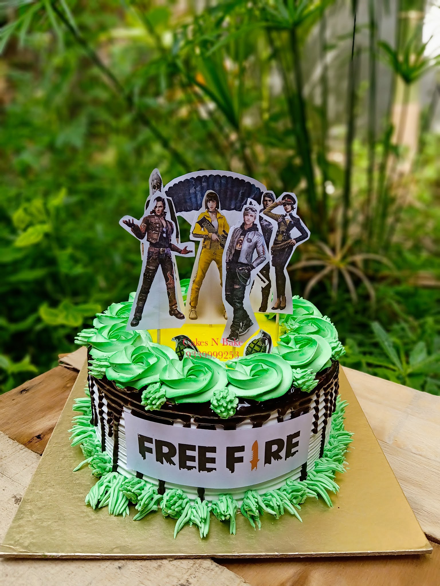 Free fire theme cake