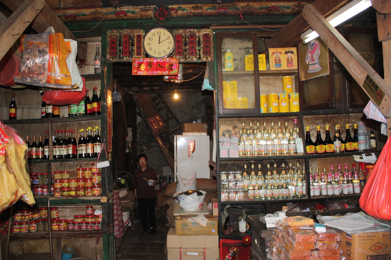 LADYMACARON20TEN: Wing Woo Grocery Store, Wellington Street Central ...