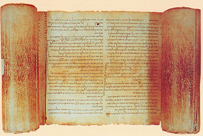 Yeshua read and spoke Hebrew at the Synagogue