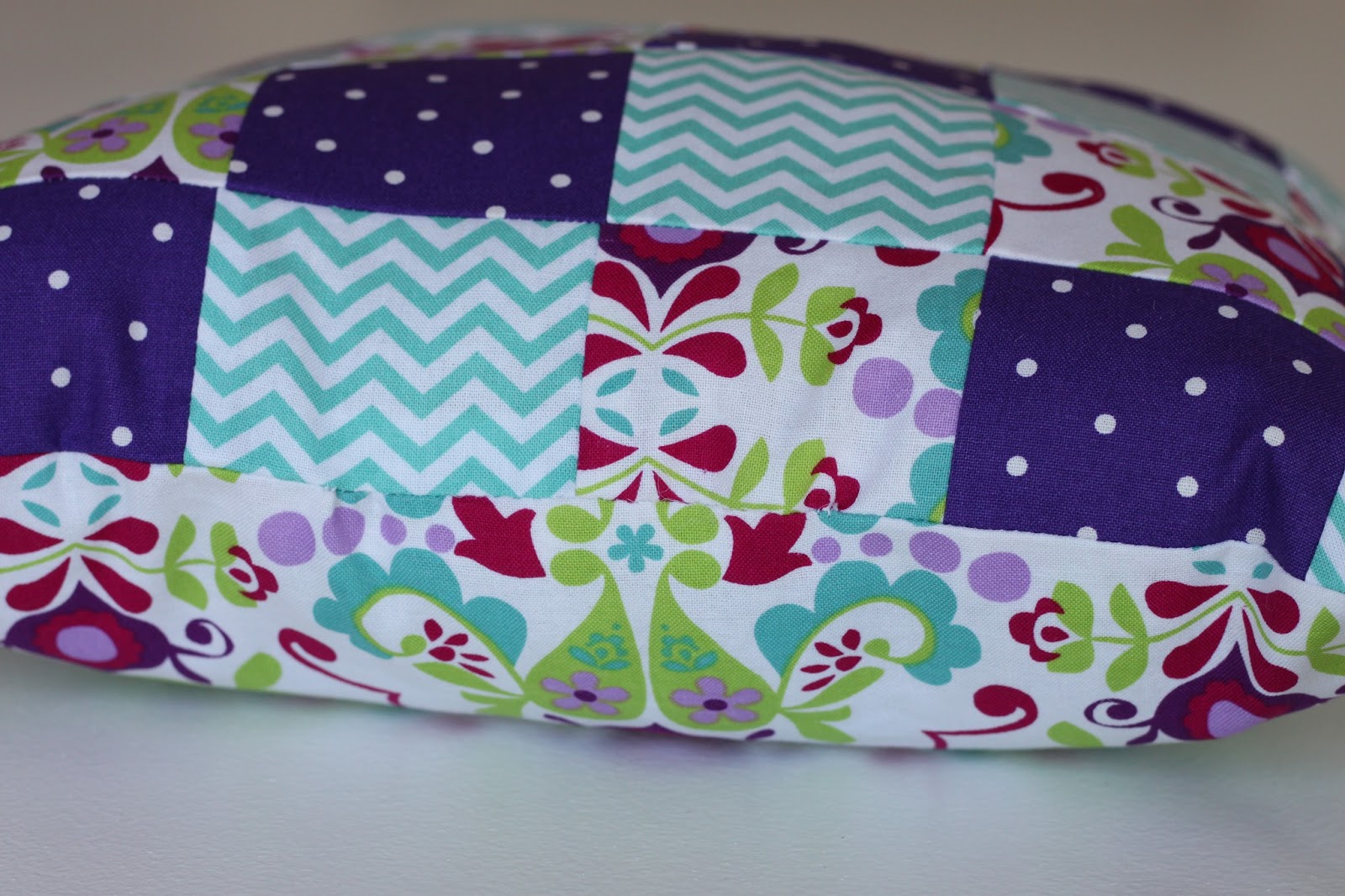 Chair Cushion Tutorial / Handmade Frenzy