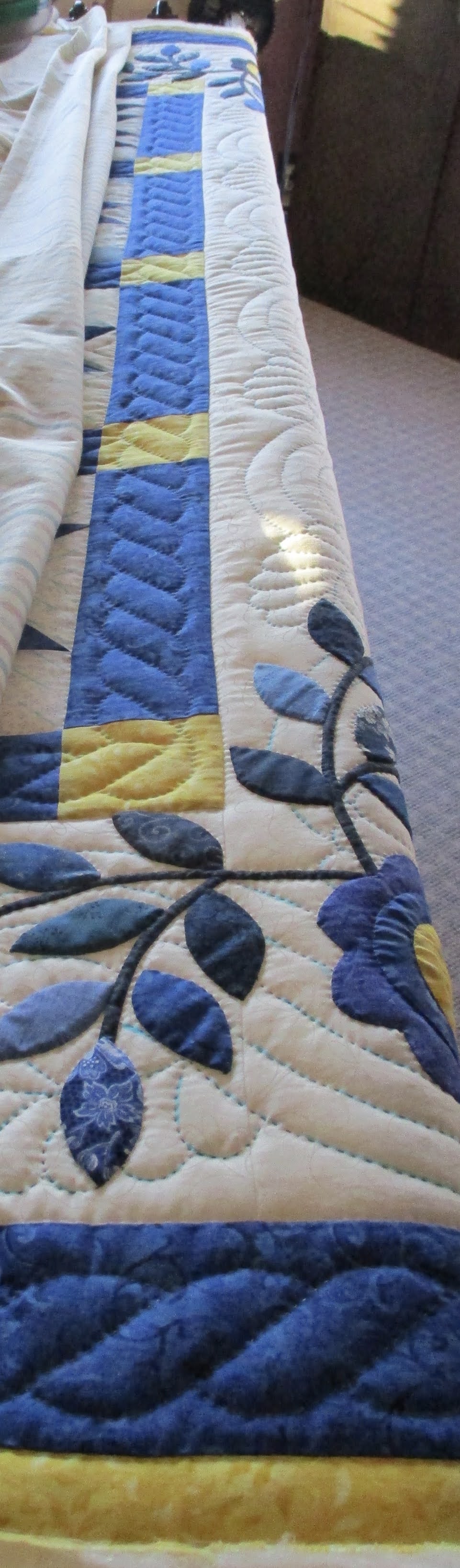 Gretchen's Little Corner: Quilting the Sashing
