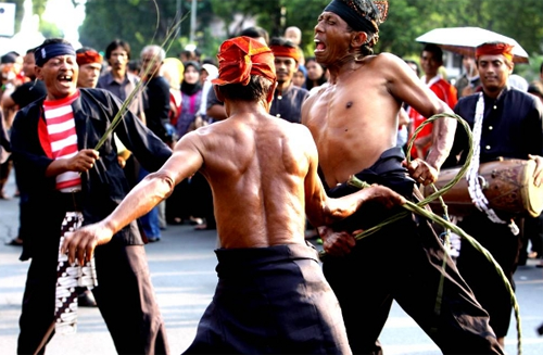 Tari Tiban, Sebuah Ritual Unik di Trenggalek - Info Trenggalek