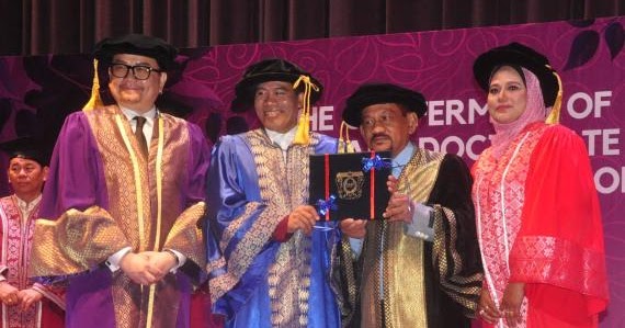 RUNNING WITH PASSION: Dr. Helmi Harun Joining Hands with Annkang in ...