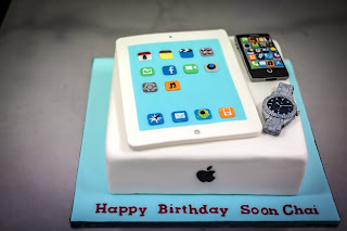 Upper Crust Bakery: Fondant Cake