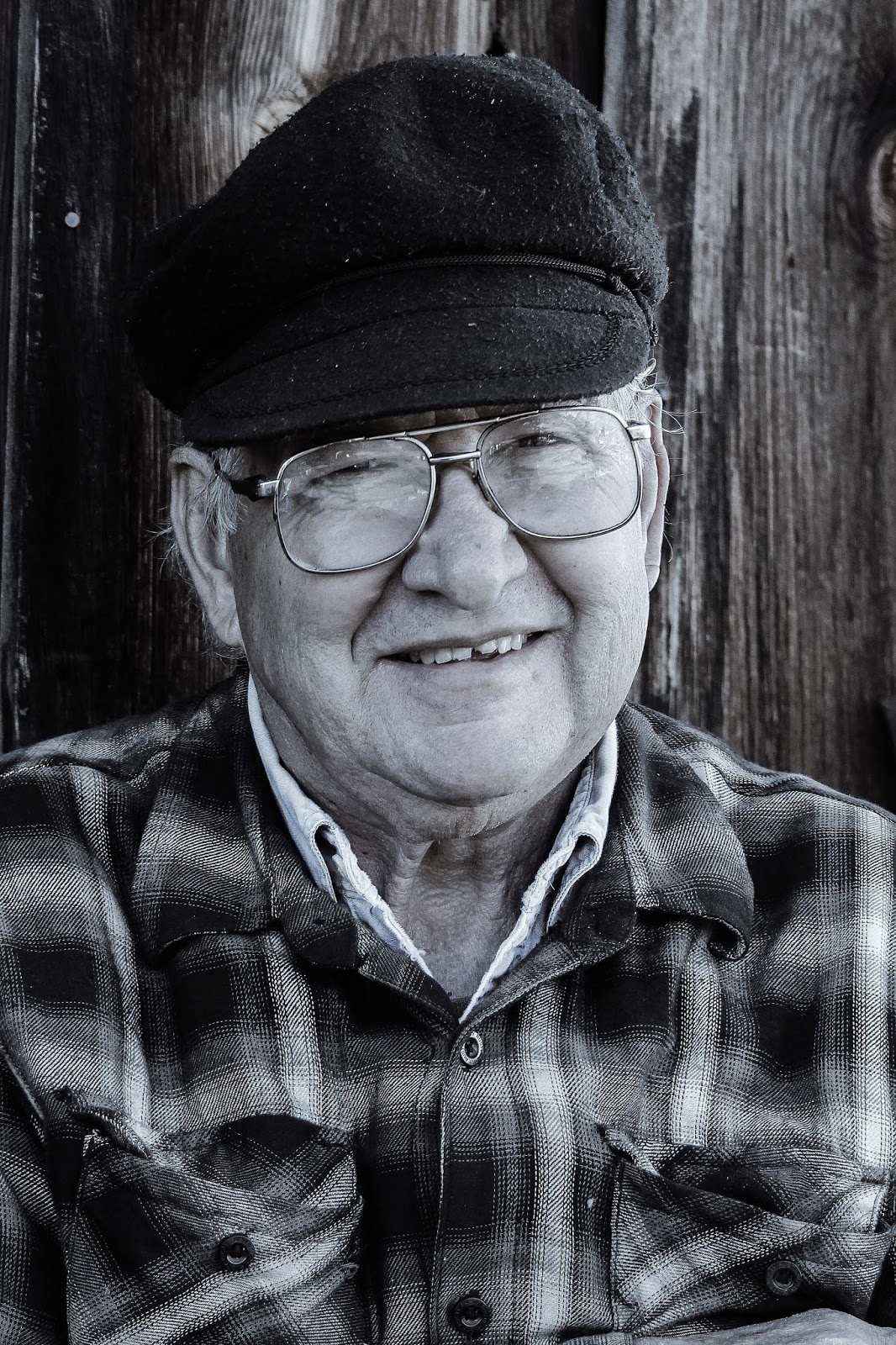 Chasing Santa Fe: HOOKED ON STEEL - FRANK TURLEY, A BLACKSMITHING LEGEND