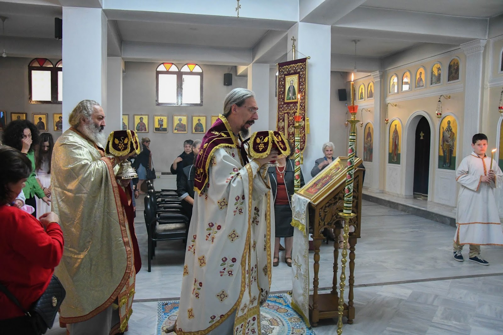 Ι.Ν Αγίων Χριστοφόρου και Ευθυμίου Κατερίνης: Η Σύναξη της Παναγίας "Το ...