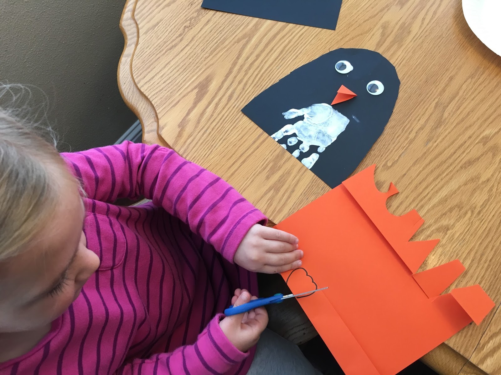 Handprint Penguin Craft | Toddler Approved! | Bloglovin’