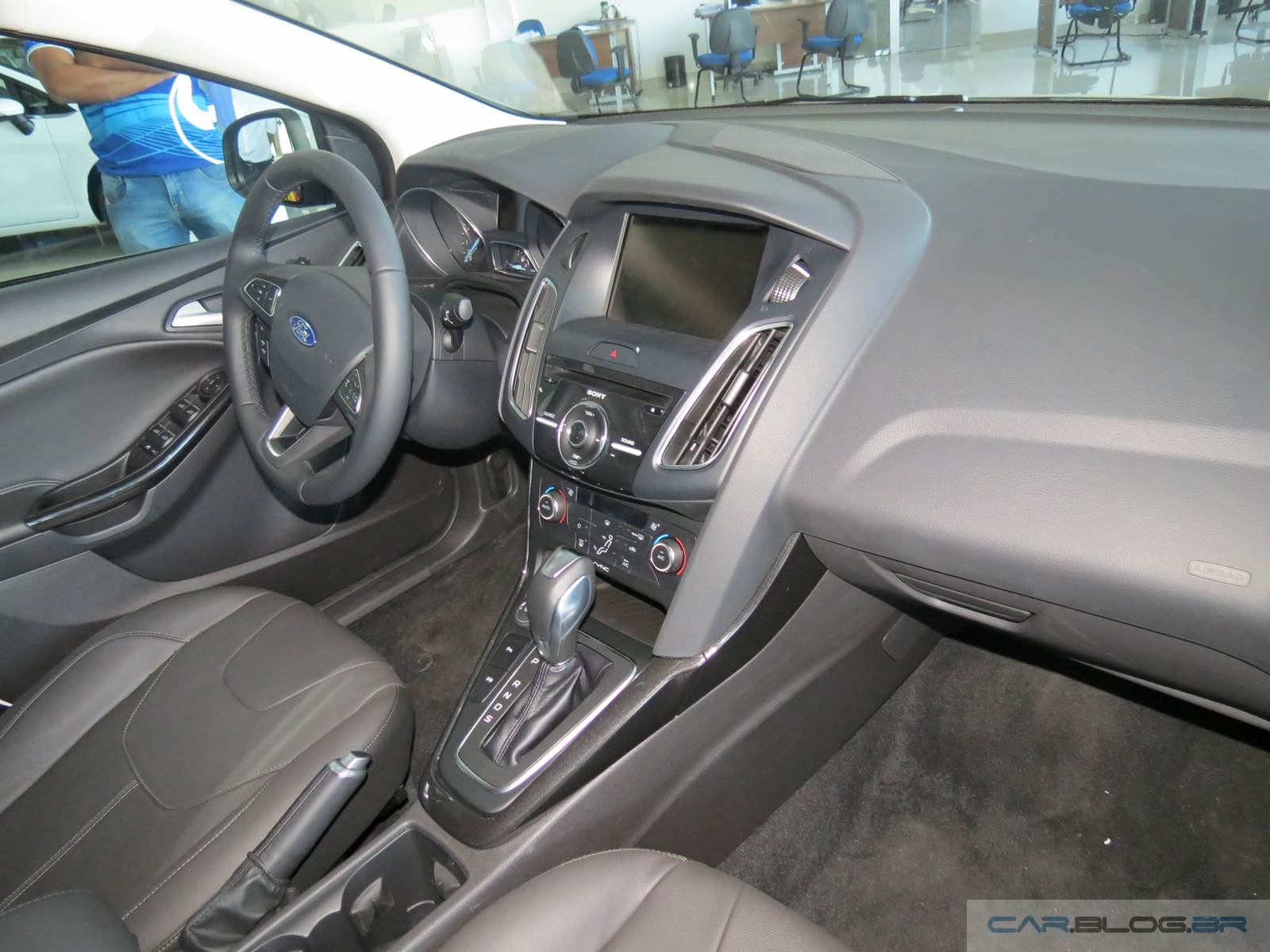 Novo Focus 2016 Fastback Titanium Plus - vídeo e detalhes