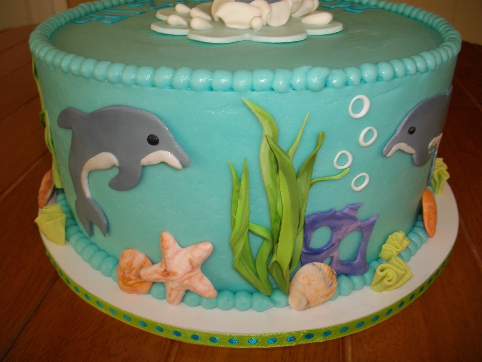 Suzy's Sweet Shoppe: Dolphin Cake