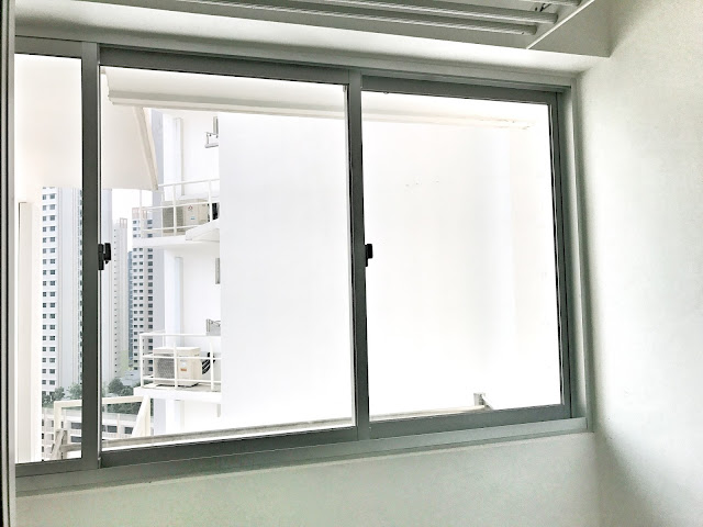 Service Yard Window with Super Window | SHEYTHL