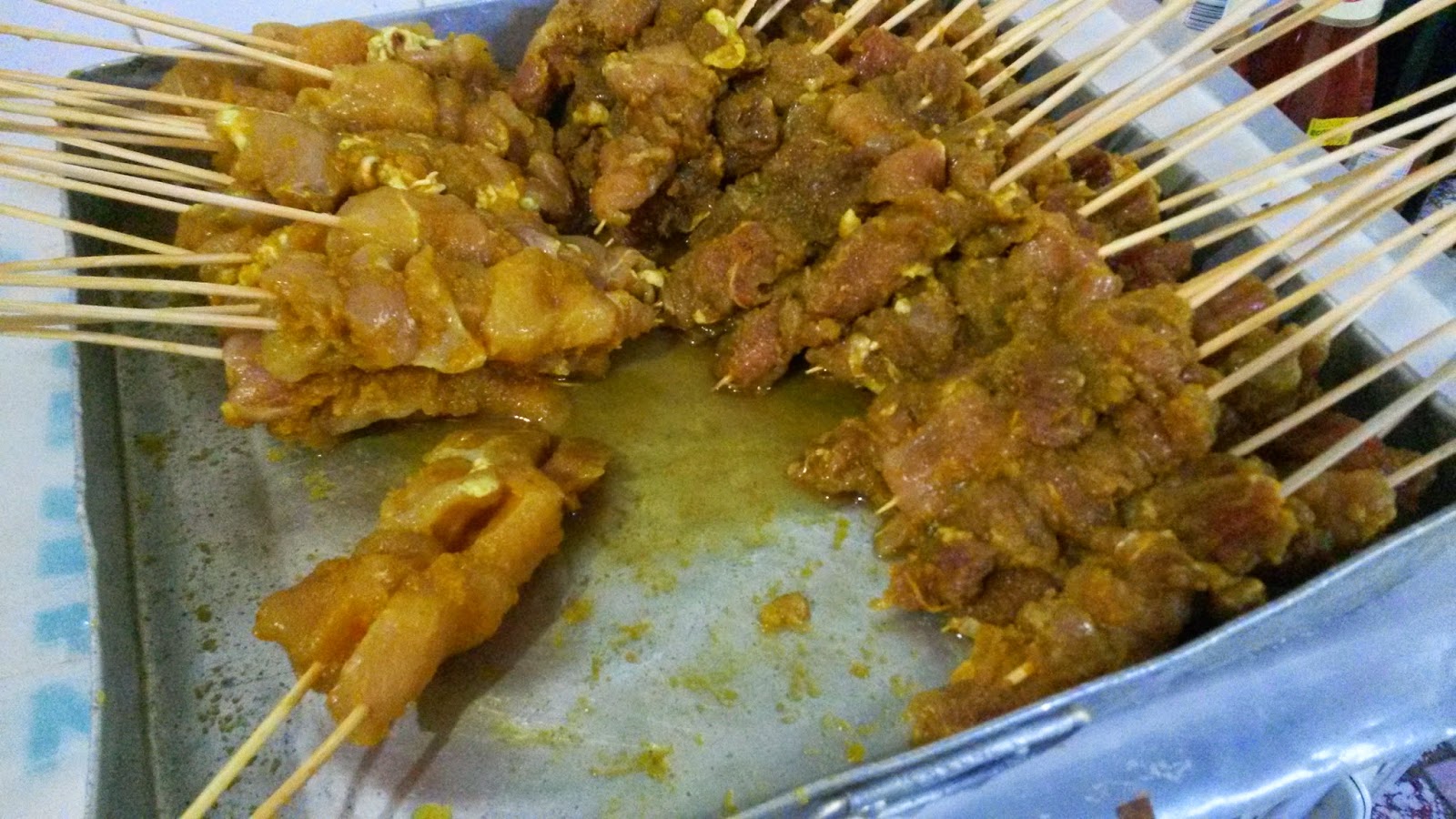 Cheq Da: Satay, nasi impit in da house...