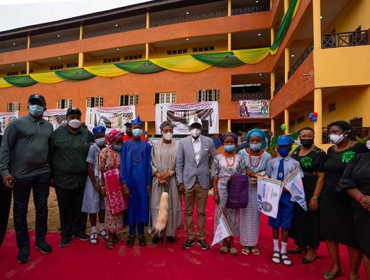 Sanwo-Olu Commissions 66-classroom Blocks In Four Lagos Schools | CKN News