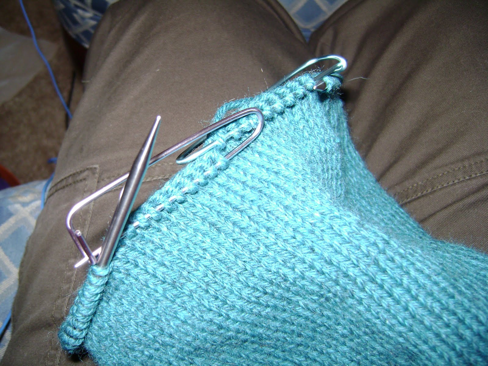 Samurai Knitter: KAL 07: Joining it all up.