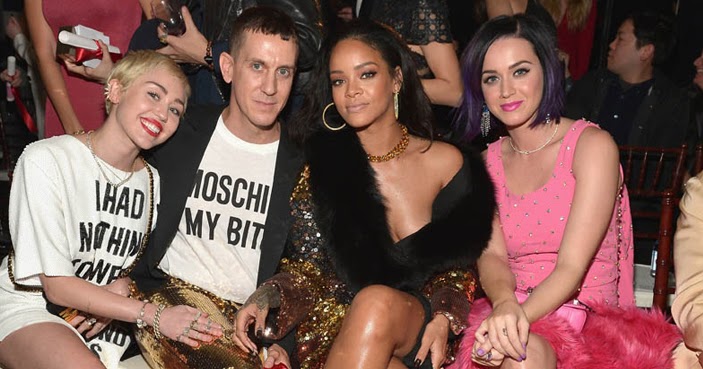 Ya está aquí el tráiler del documental de Jeremy Scott - Publicity 21