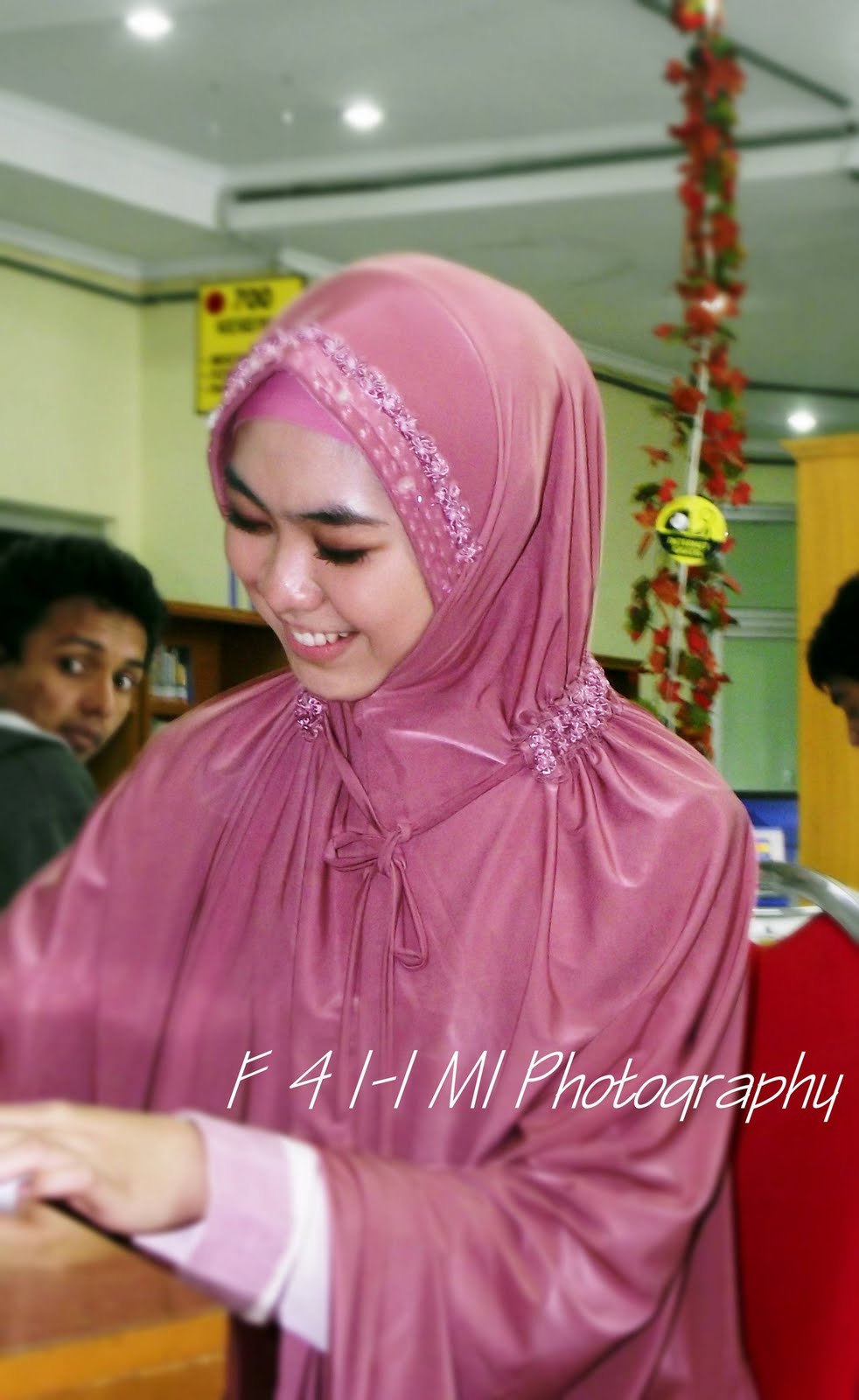 Mr. Windu dot Com: Koleksi Foto Artis Cantik "Oki Setiana Dewi"