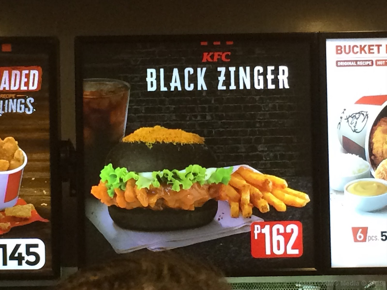 Travel To Bite | Food Adventures: KFC Philippines | The Black Zinger Dinner