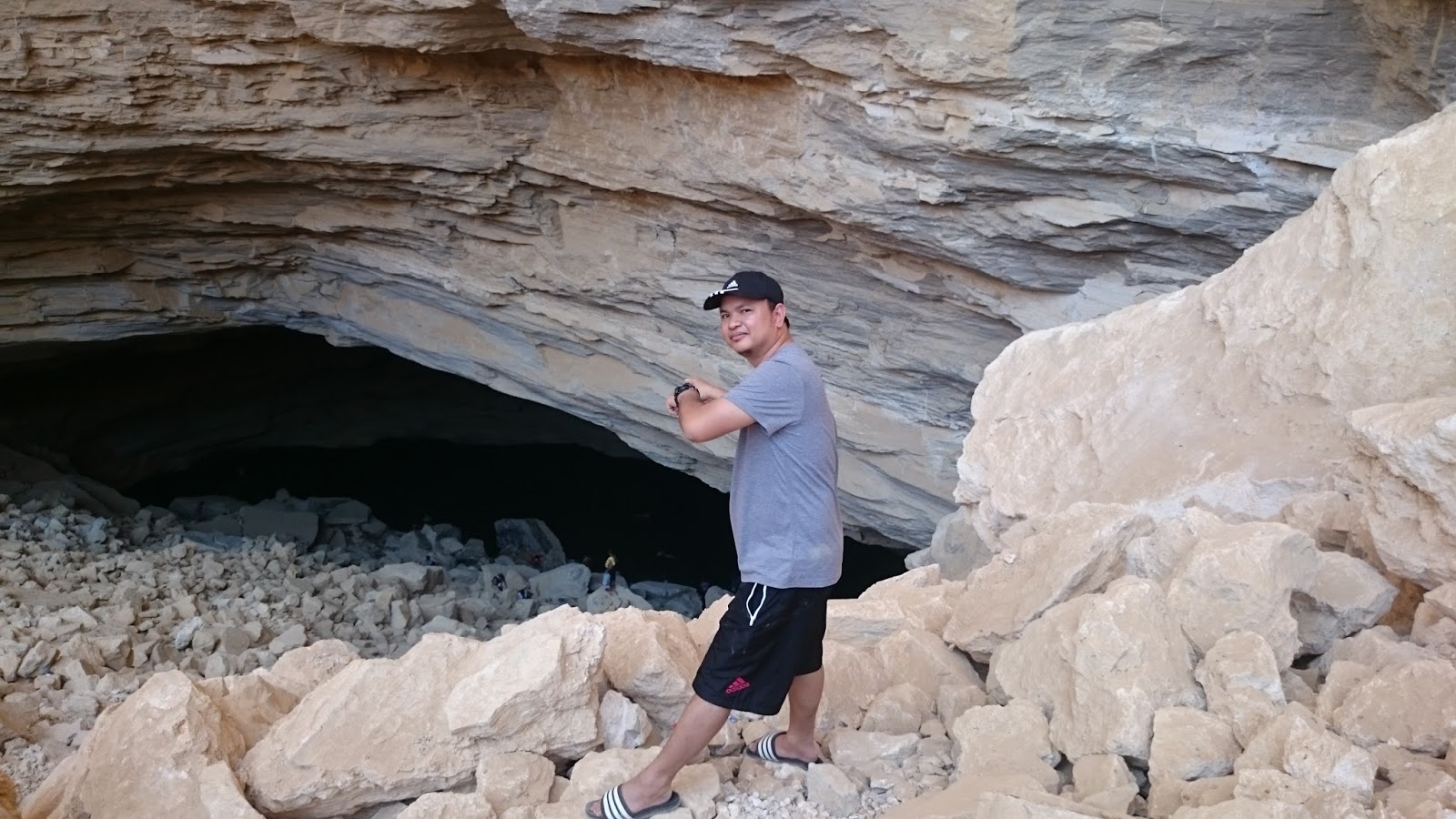 A Taste Of Saudi Arabia: Heet Cave - Exploring Riyadh's Underground Lake