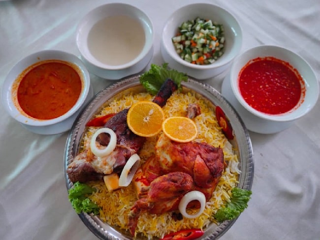 Nasi Arab Set Dulang Di Sumai Hotel Apartment