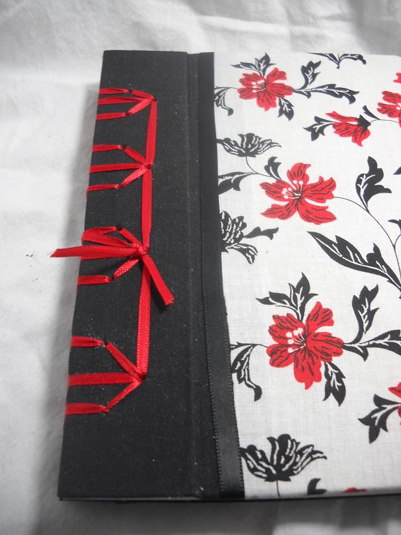 MrsChadT: How to Select the Binding For Your Guest Book