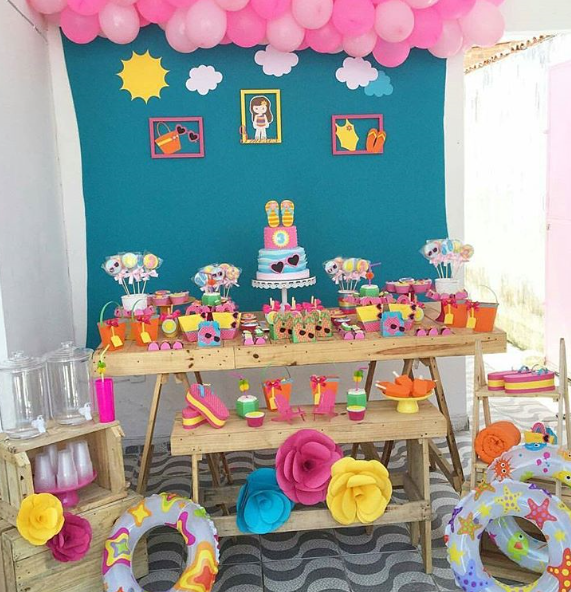 Fiesta temática de pool party