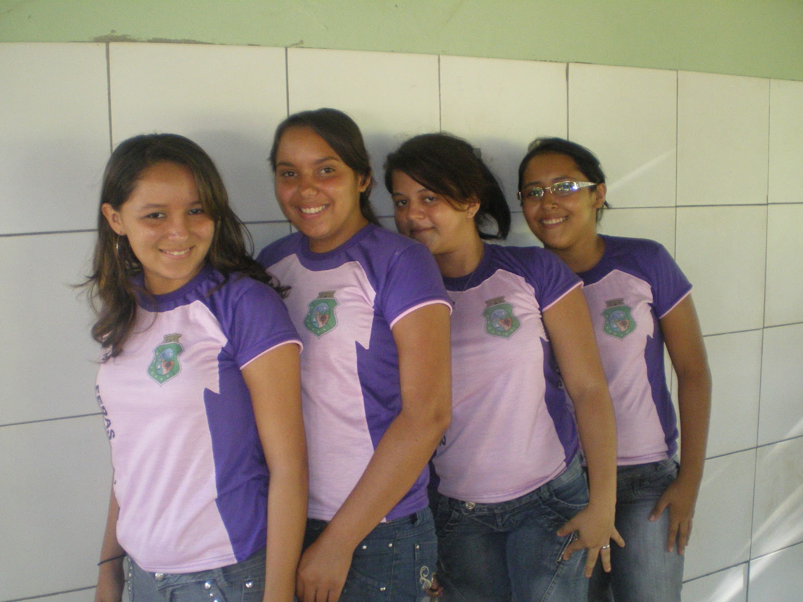 EEFM Miguel Saraiva Pinheiro: FARDAMENTO ESCOLAR