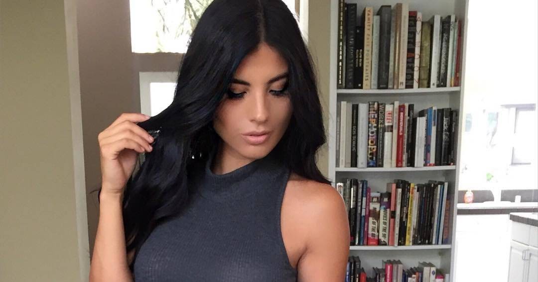 Wired Right Our Pick For Raven Haired Babe Of The Day