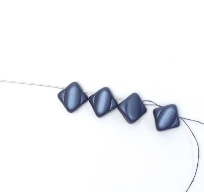 How to Make Framed Dia or Silky Beaded Earrings / The Beading Gem