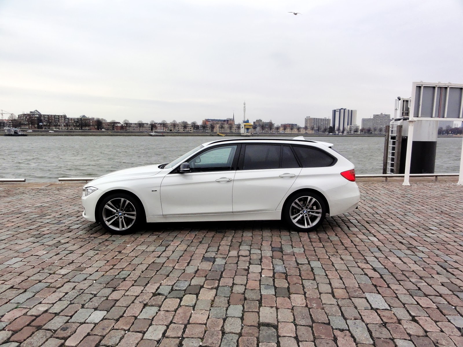 Guitigefilmpjes: Picture update: BMW 318d Touring F31