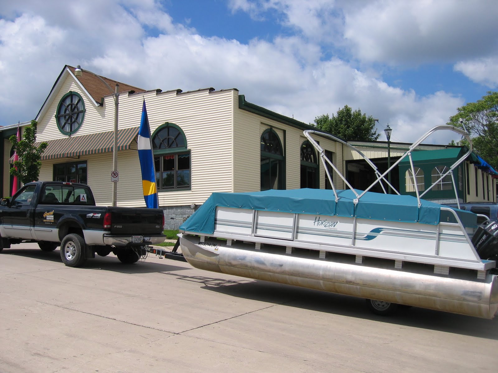 Homestyle Custom Upholstery and Awning: New top for a Pontoon boat