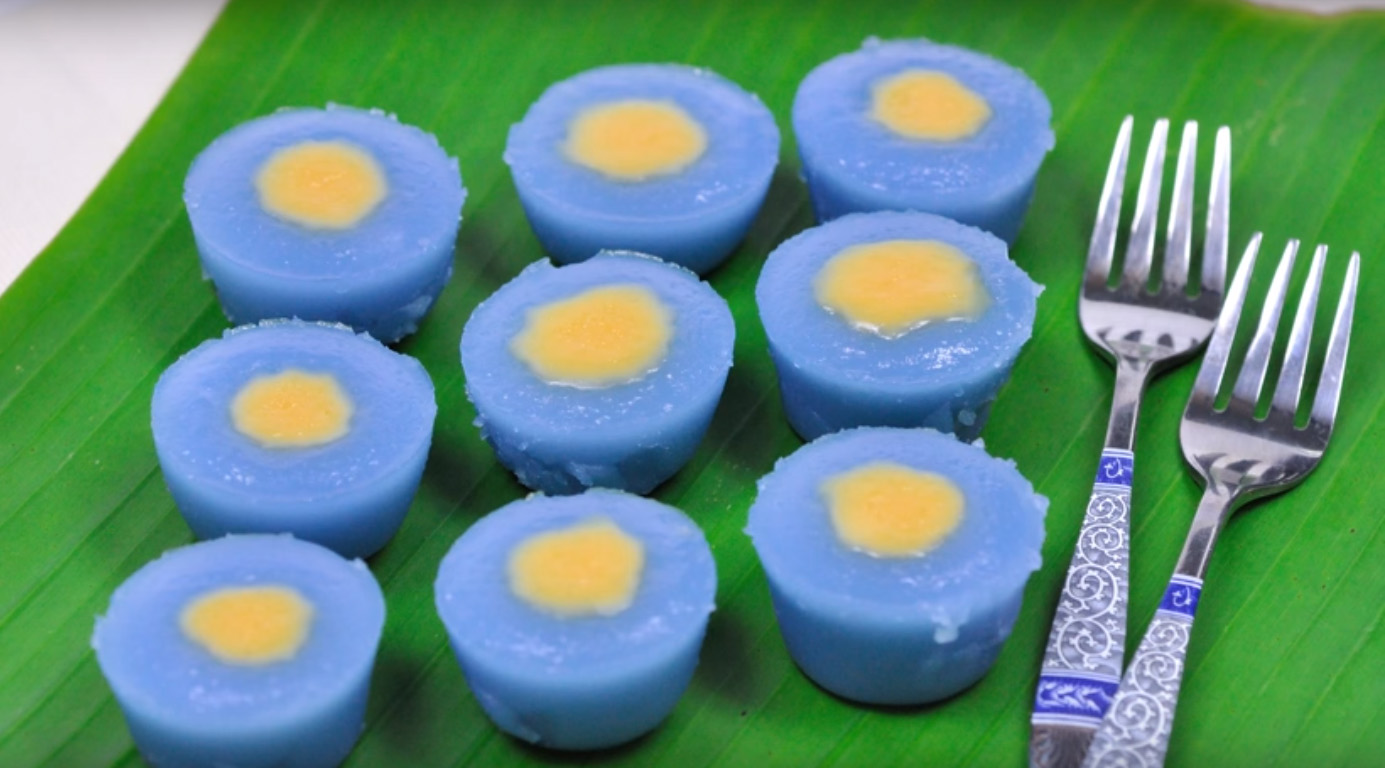Thai Steamed Rice Cakes (Thai Dessert) - Bu Lan Dan Mek ขนมบุหลันดั้น ...