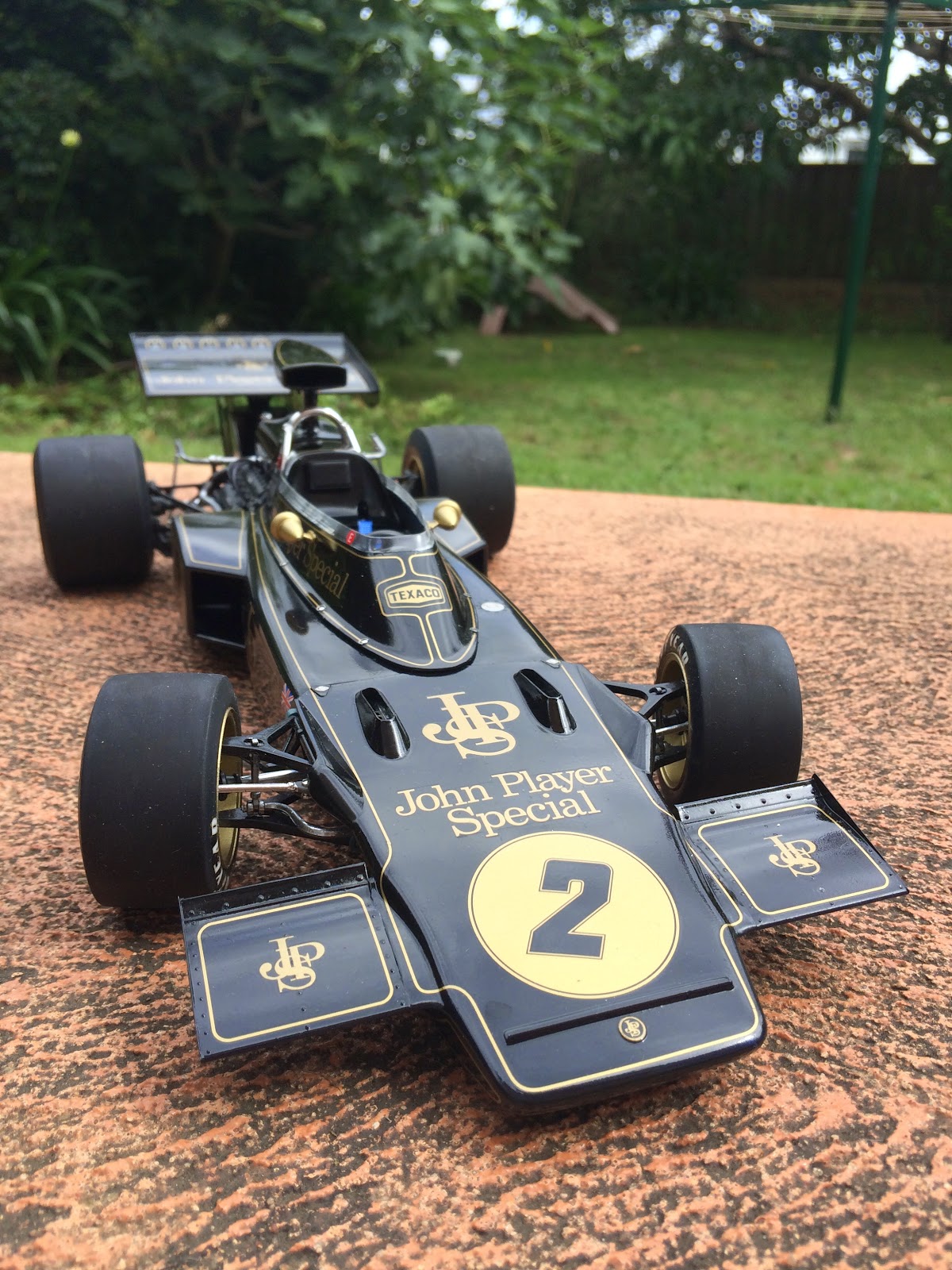 Tamiya 1/12 F1 Lotus 72d JPS Model Build Log: Finished pictures
