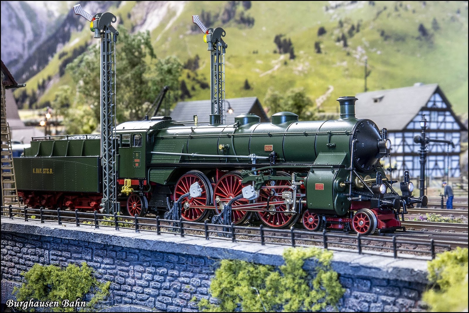 Burghausen Bahn: Locomotora de vapor S 3/6, el "Hochhaxige" Trix ref. 22403