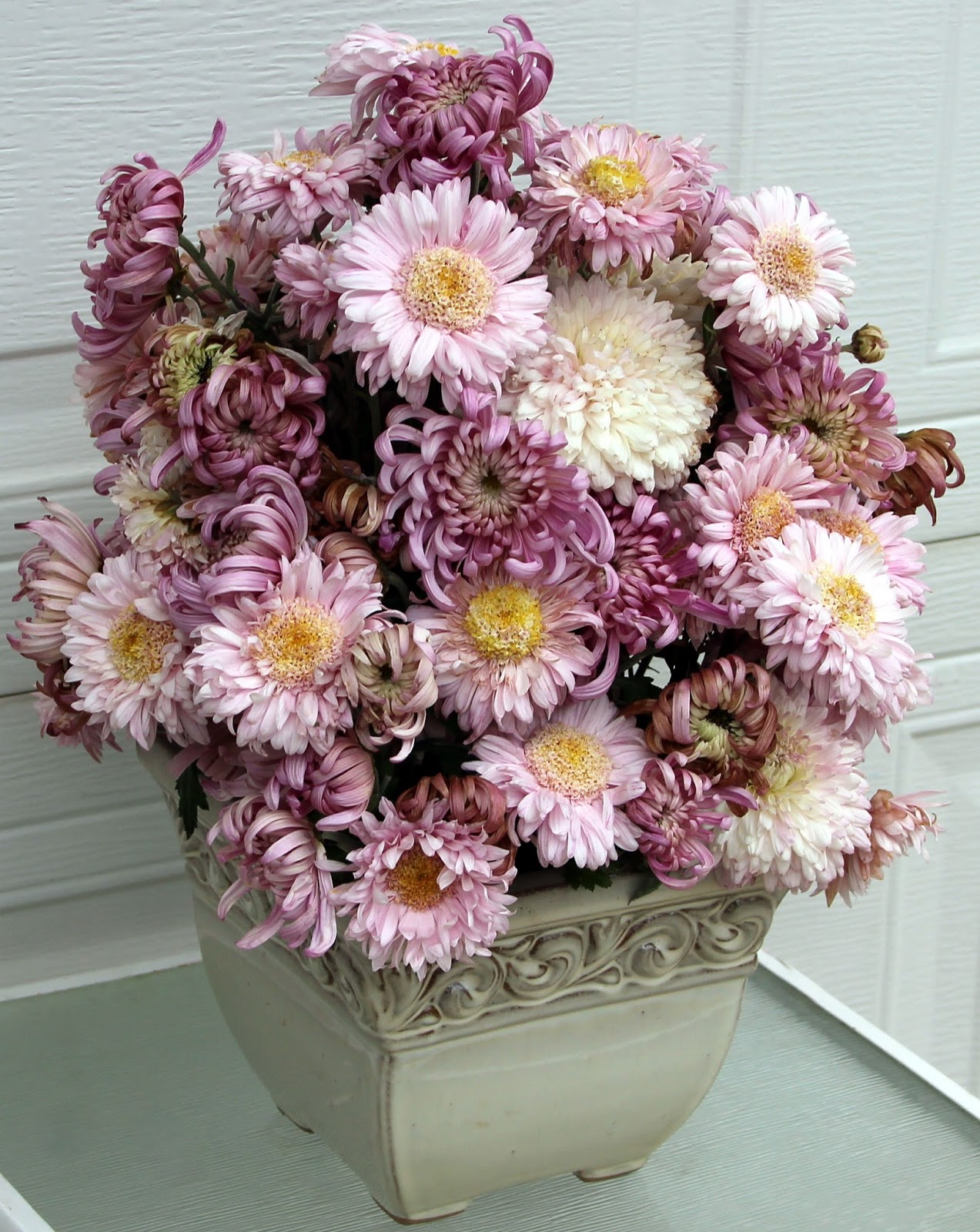 FALL ARRANGEMENTS - Decorative Florist mums flourish when the nights ...