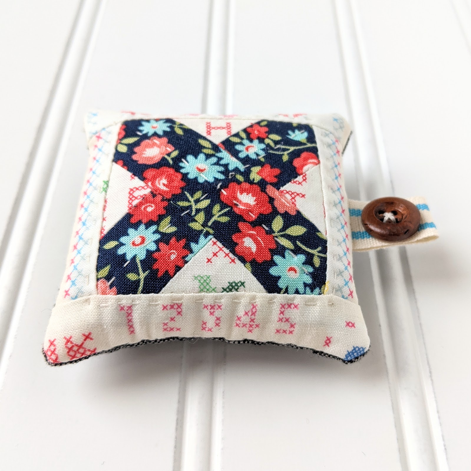 Fabric Mutt: Cross Stitch Quilt Block & Pillow Tutorials