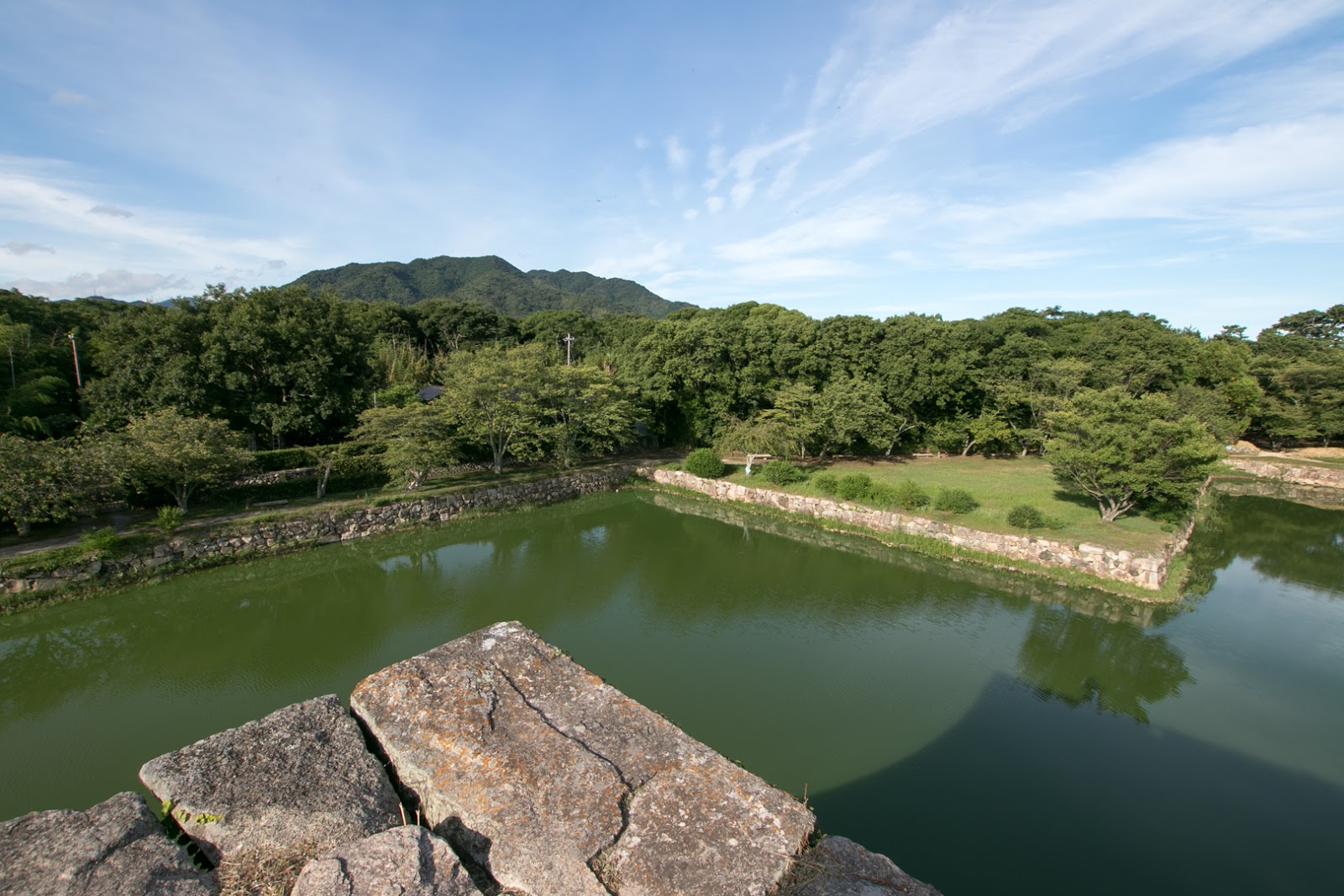 Hagi Castle -Beautiful combination of mountain, sea and stone walls ...