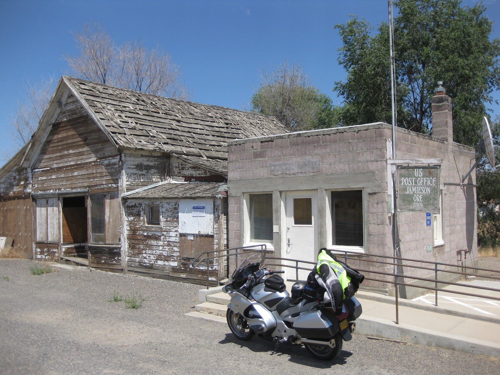 Northwest Motorcycle Rides and Oregon Rural Post Office Visits