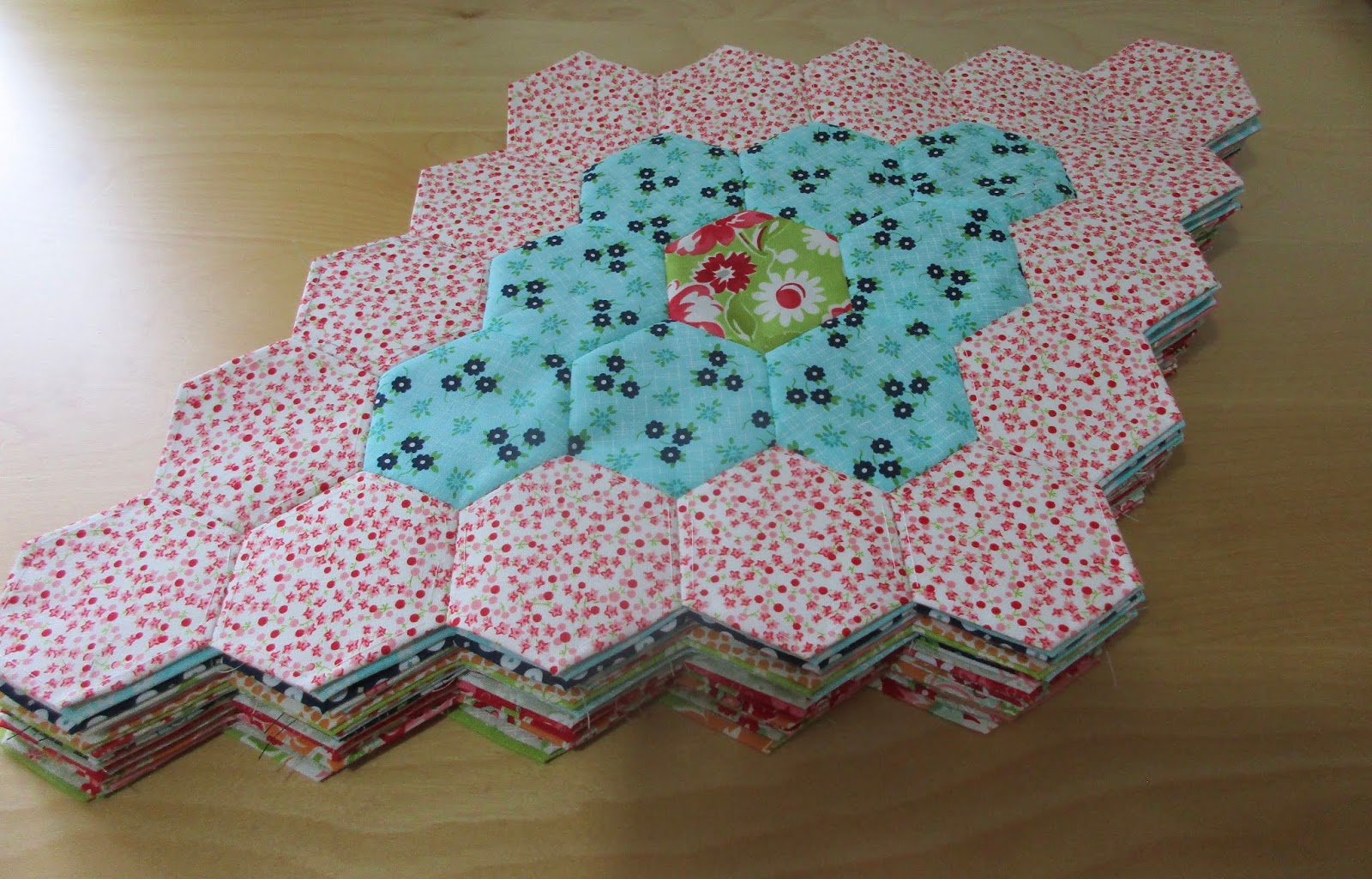Sew Me: EPP Hexie Diamond Quilt update