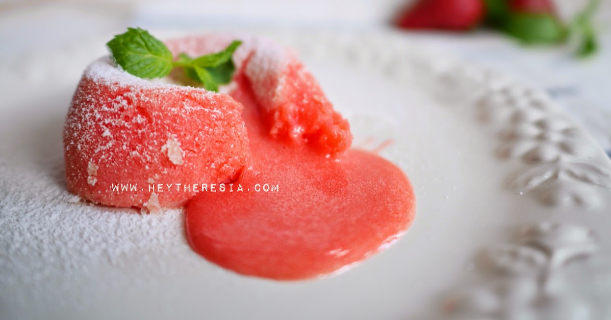 Pink (Strawberry) Lava Cake Recipe | HeyTheresia - Indonesian Food ...